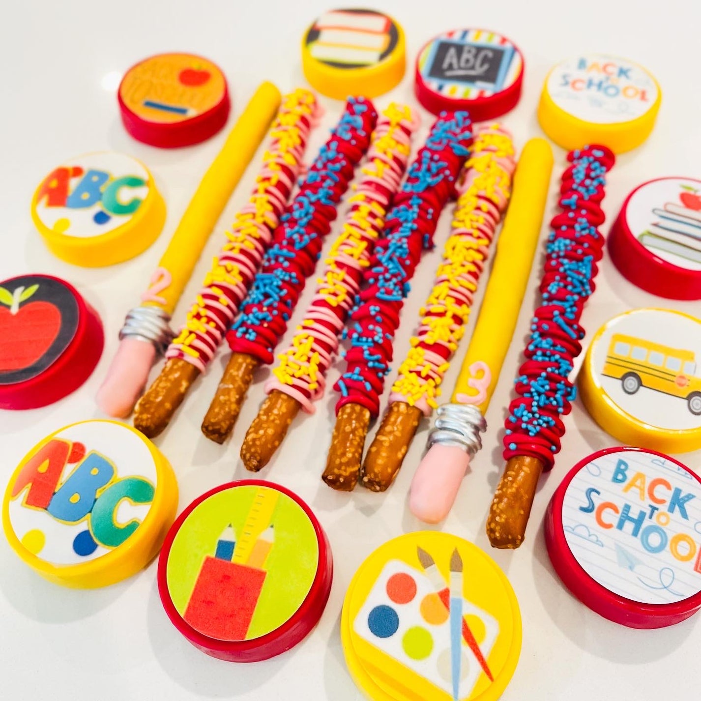 Back To School Chocolate Oreos – Cocostreatla